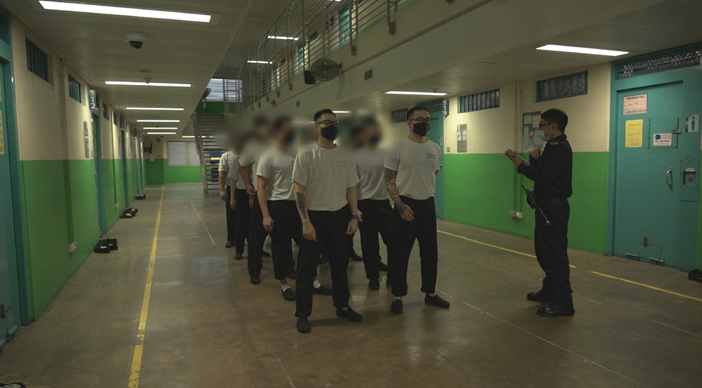Beyond Maximum Security – Content Distribution Beyond Maximum Security – Content Distribution